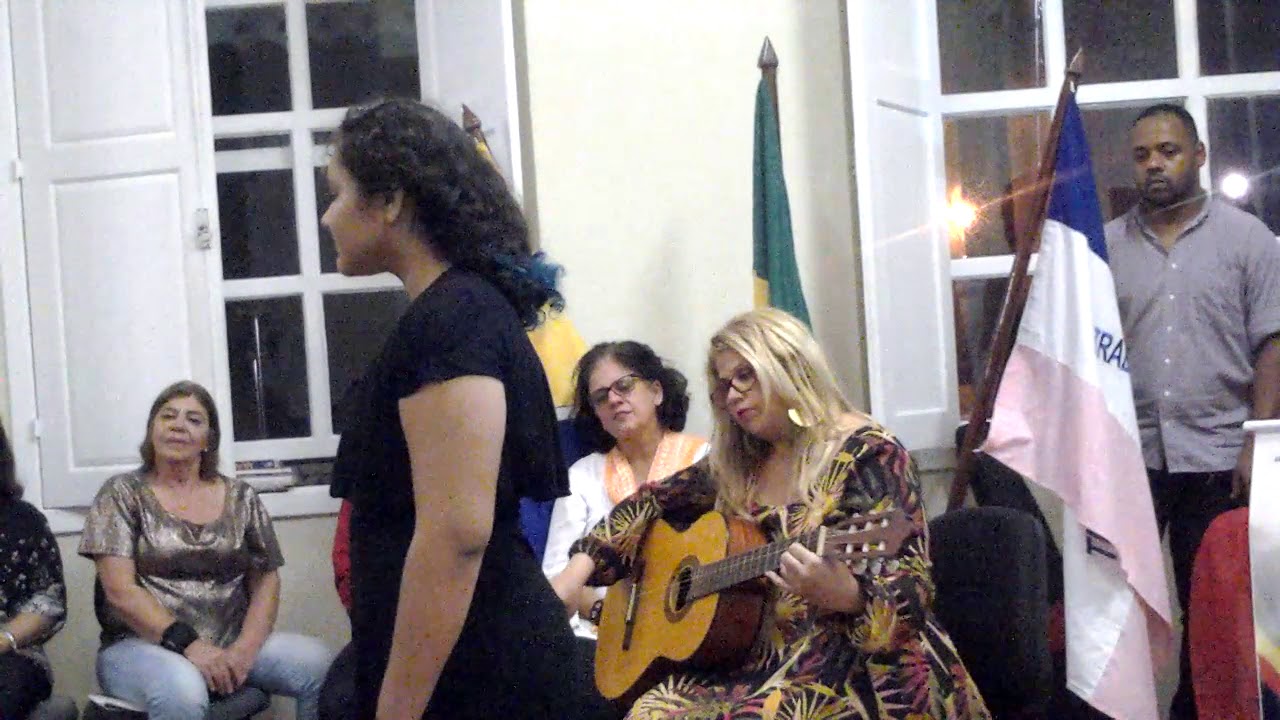 Gabriela Gabriella Dorigo e ao violão Michelle Nasr Academia de Letras ...