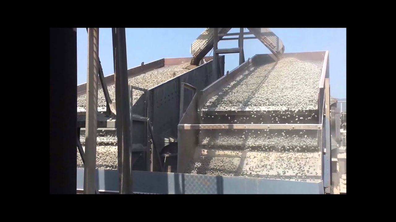 YW Vibrating Screen for aggregate crushing plant - YouTube