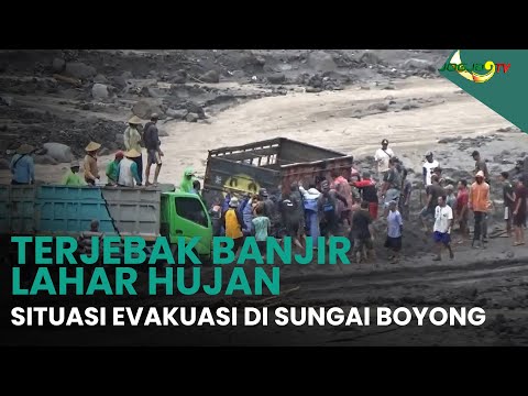 PULUHAN TRUK TERJEBAK BANJIR LAHAR HUJAN SUNGAI BERHULU MERAPI