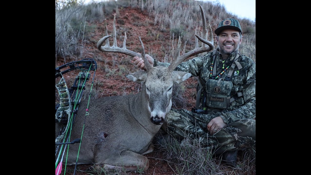 Buck Smells Big & J and Walks Through Alfalfa Field - Nick Mundt Hunts ...