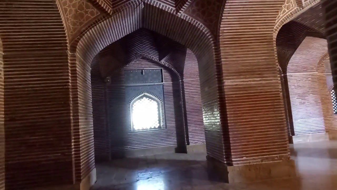 Visit Shahjahan mosque thatha - YouTube