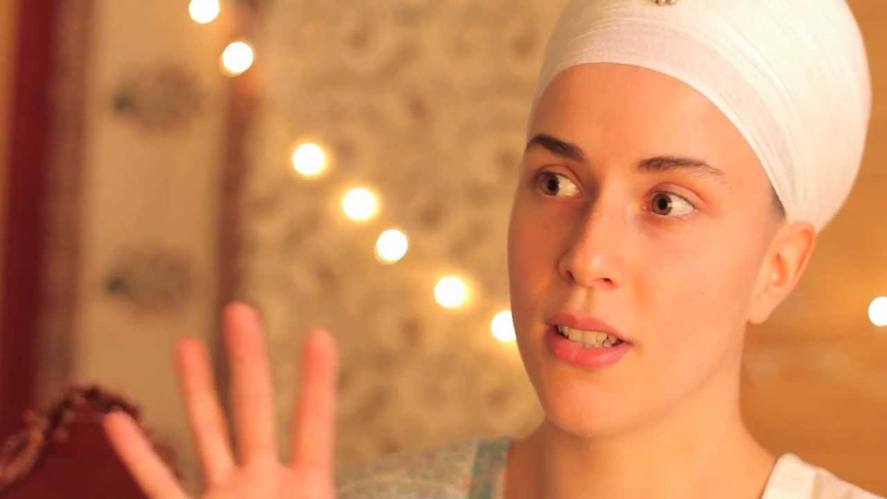 Nirinjan Kaur: The Power of a Mother's Prayer - YouTube