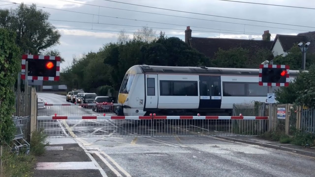 Trains Passing | Pitsea level crossing, Essex. - YouTube