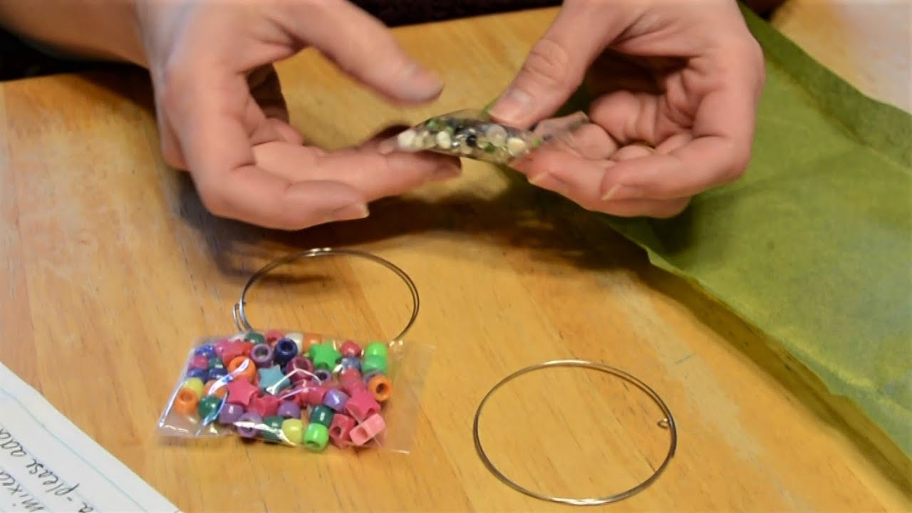 Memory Wire Beaded Bracelet Kid - YouTube