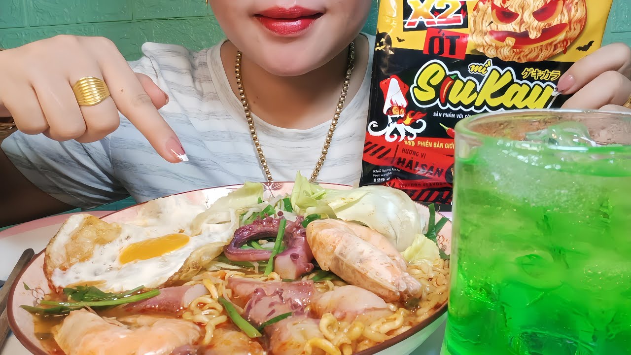 MukBang|Ăn Mì Siu Kay X2 Hải Sản Nước MiRinDa Cho Đỡ Thèm|| TrNgNhH ...