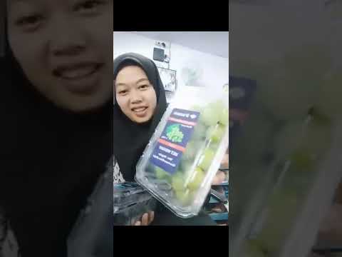 berjilbab sambil mukbang