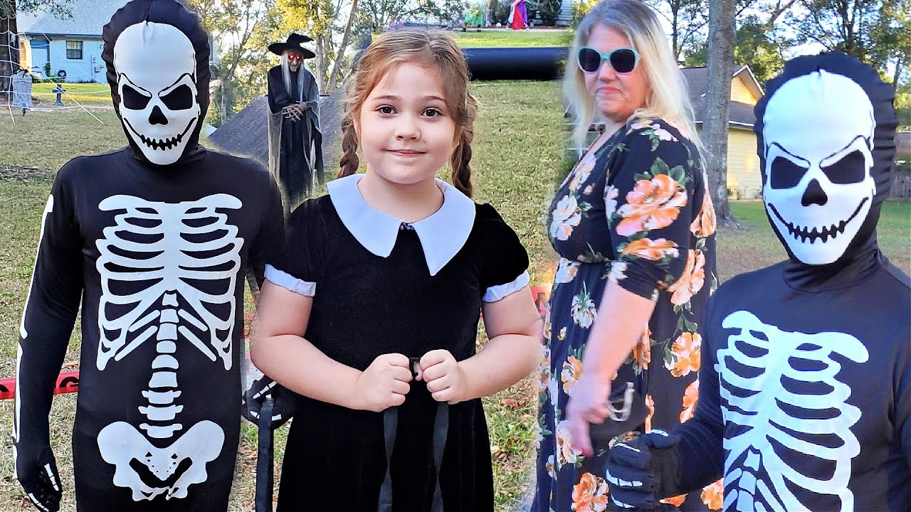 Our First Traditional Halloween in America - YouTube