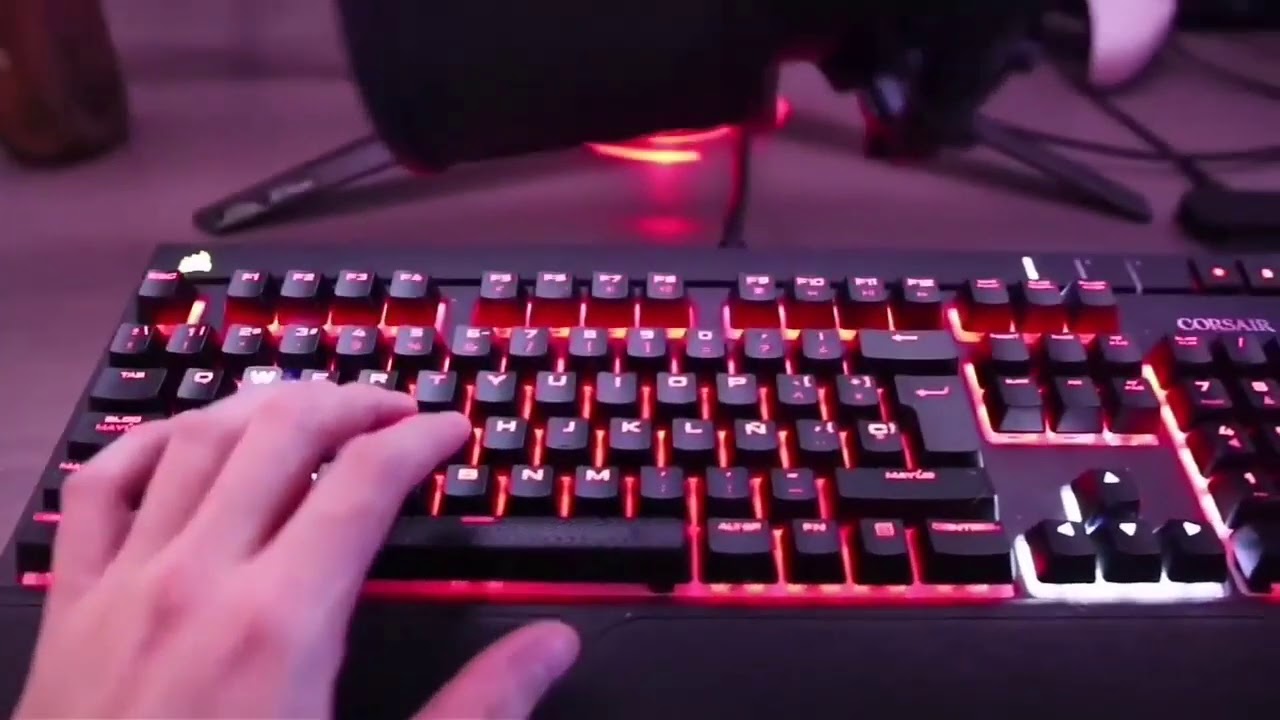 El Rubius te explica por qué necesitas en tu set up un teclado mecánico ...