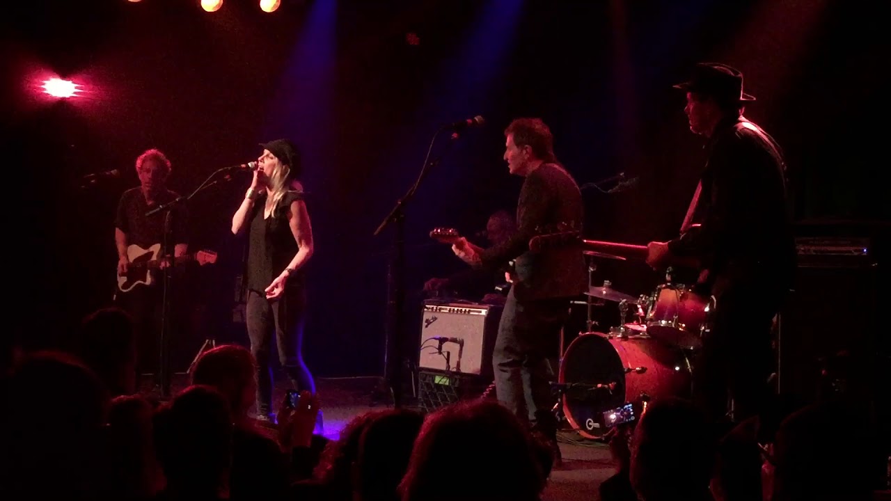 DREAM SYNDICATE with KENDRA SMITH - "Kendra's Dream" 12/16/17 - YouTube