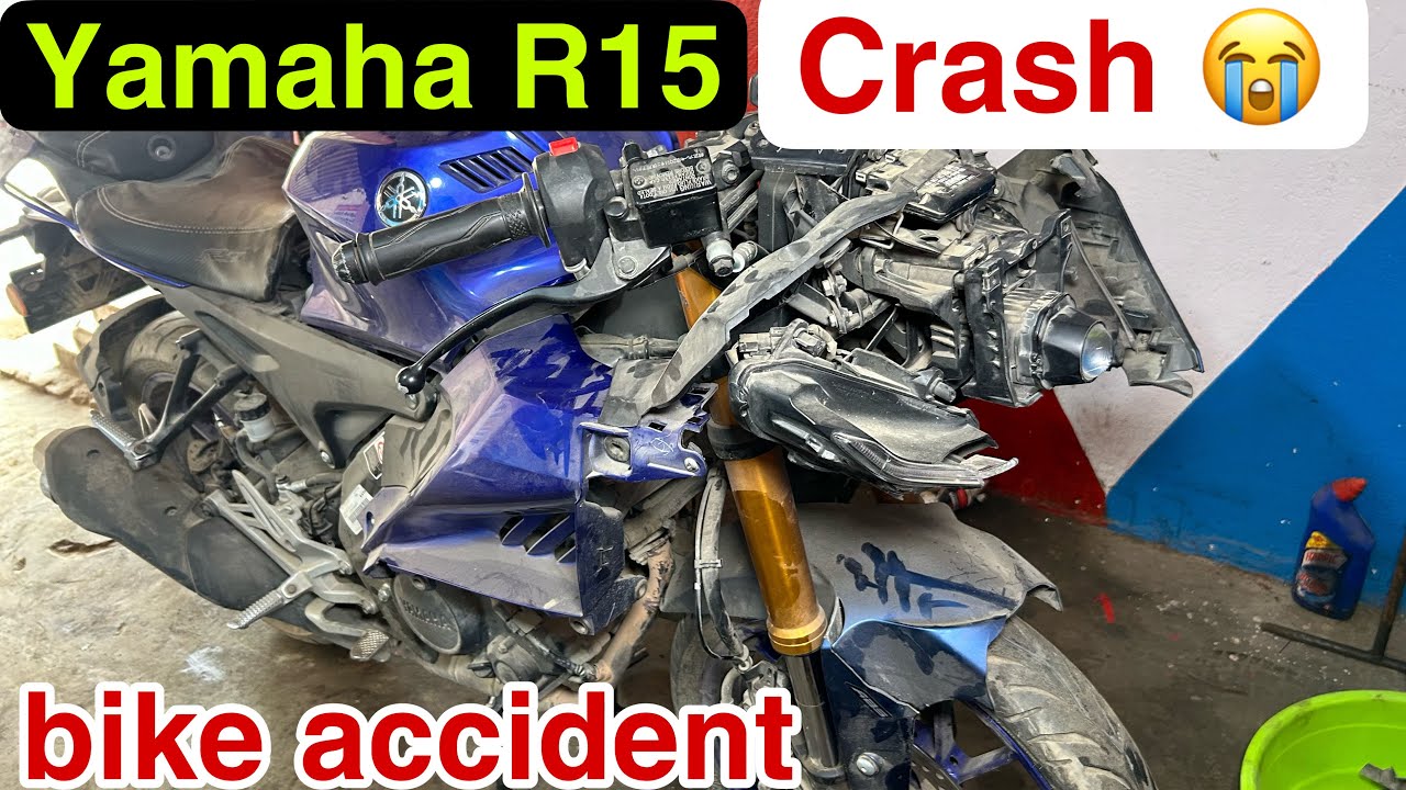 यामाहा R15 बाइक एक्सीडेंट के बाद पार्ट–पार्ट बिखर गया, yamaha R15 v4 ...
