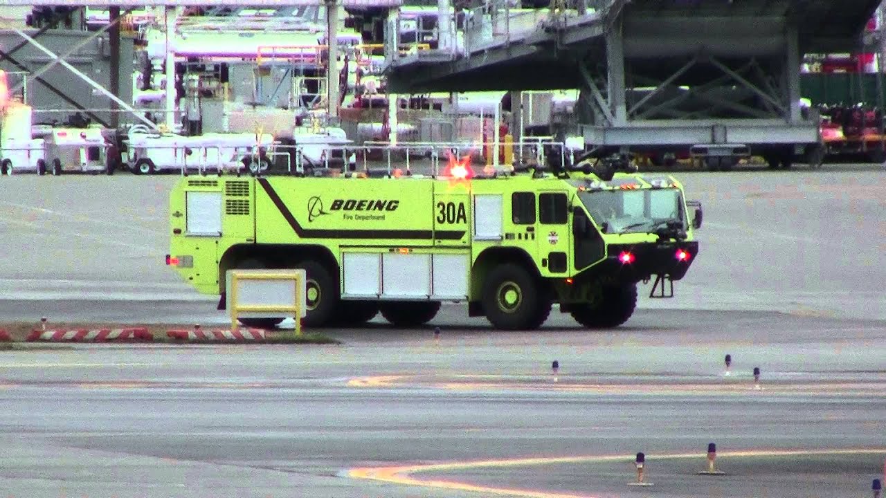 Boeing Fire Department Airport Truck at KPAE - YouTube