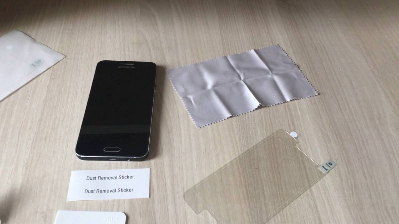 Montaj folie de protectie ecran telefon mobil - YouTube