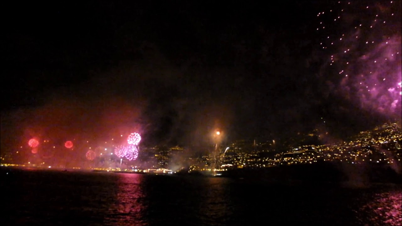 Madeira Fireworks New Year's Eve 2015 - YouTube