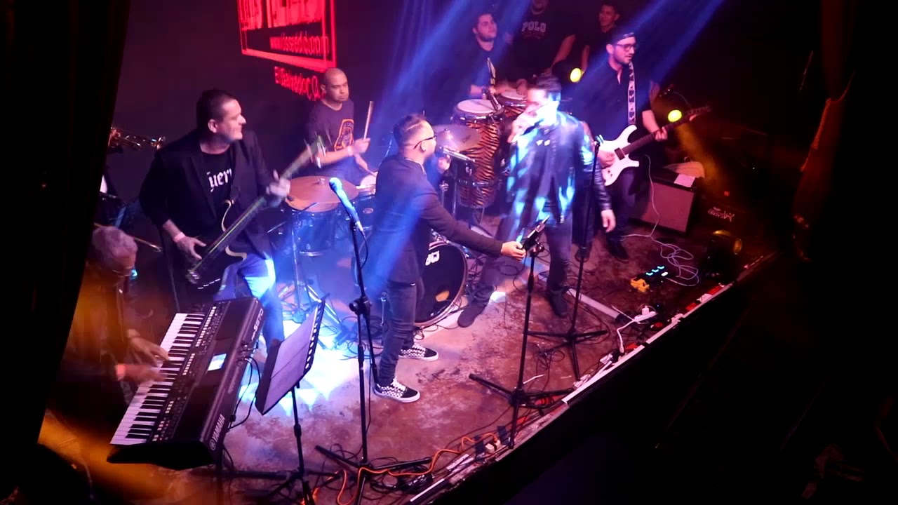 LOS REDD - El Corrido de la cama - YouTube