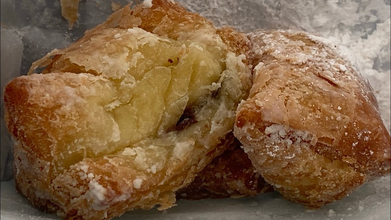 NEW - (FRESH) Chocolate Beignets from POPEYES - YouTube