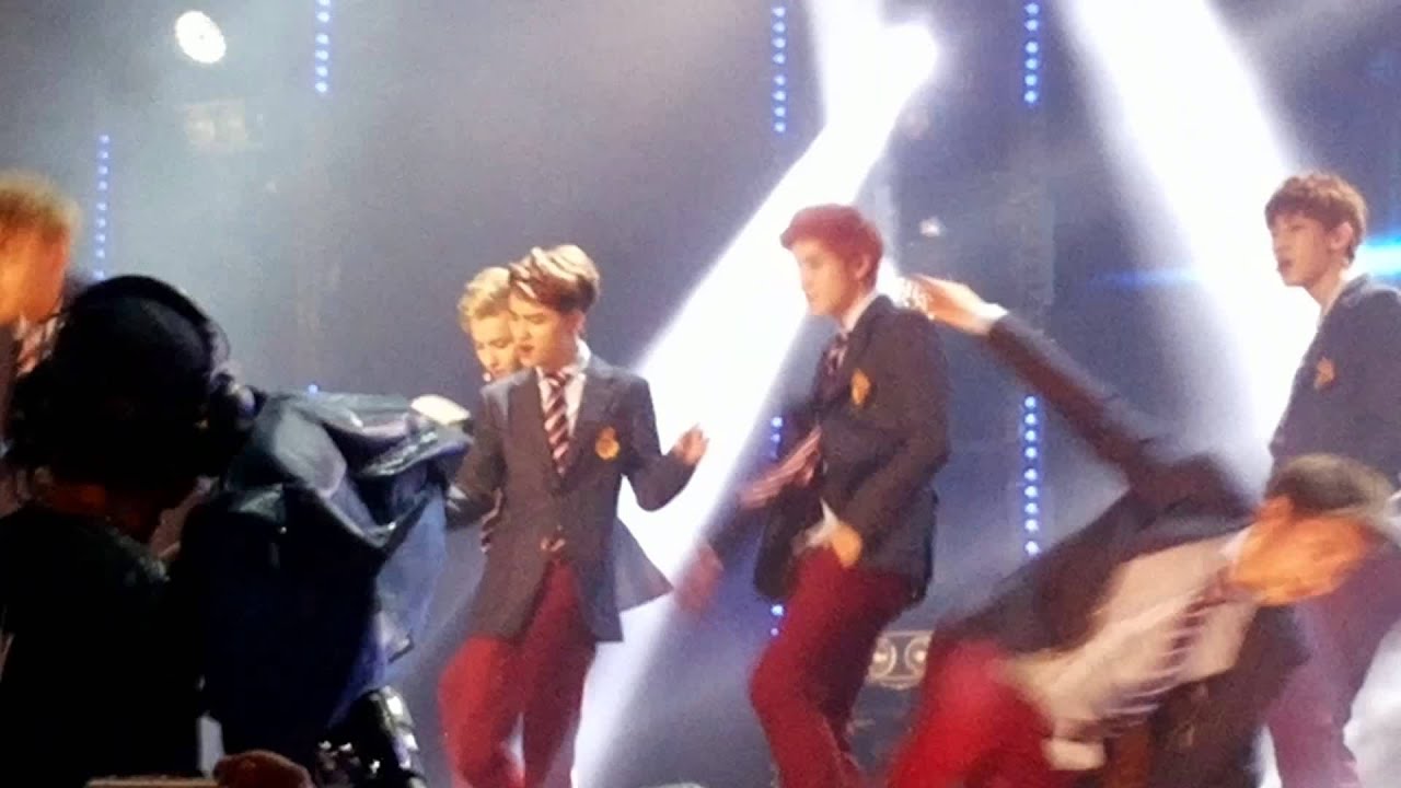 130908 [Fancam] EXO Growl @ MTV World Stage live in Malaysia - YouTube