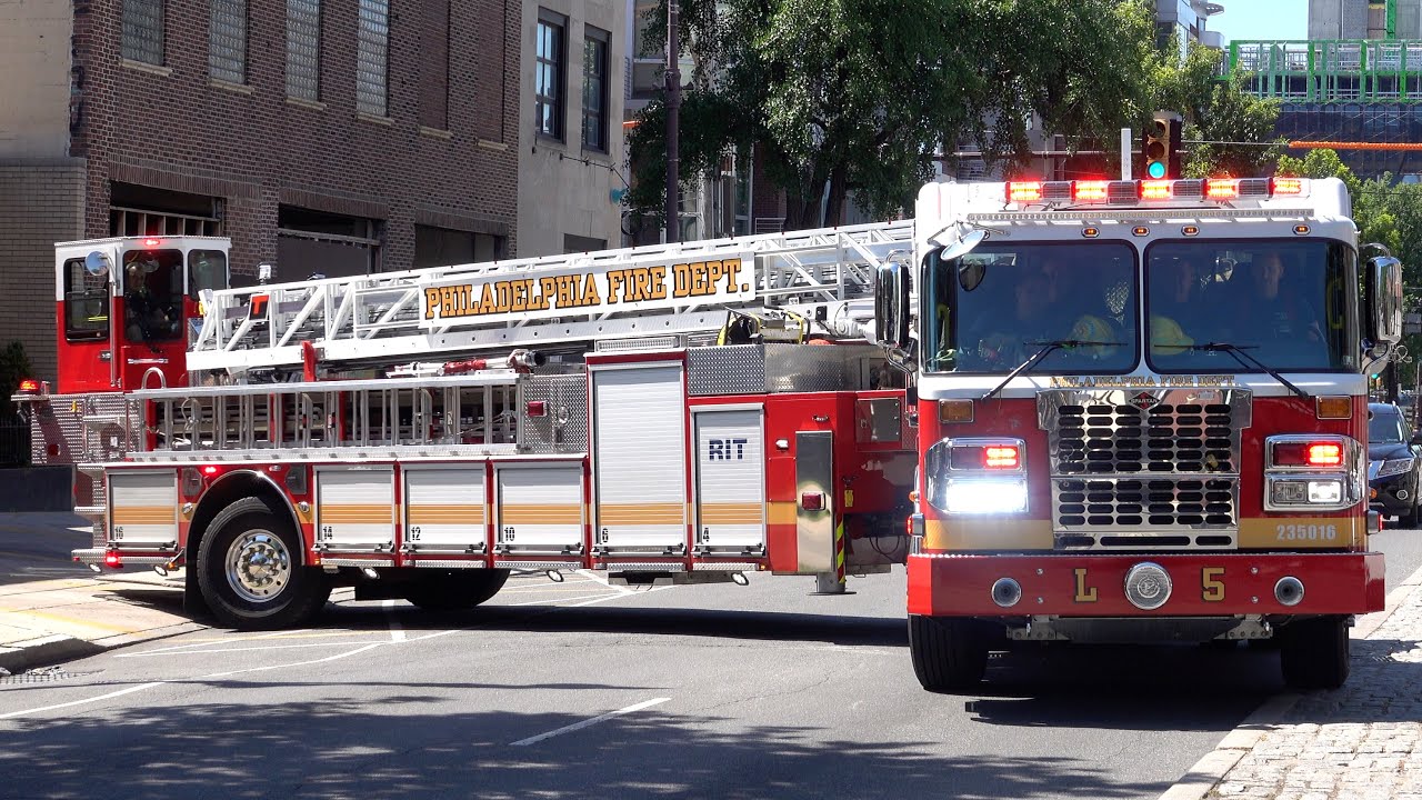 Philadelphia Fire Department Ladder 5 Responding - YouTube