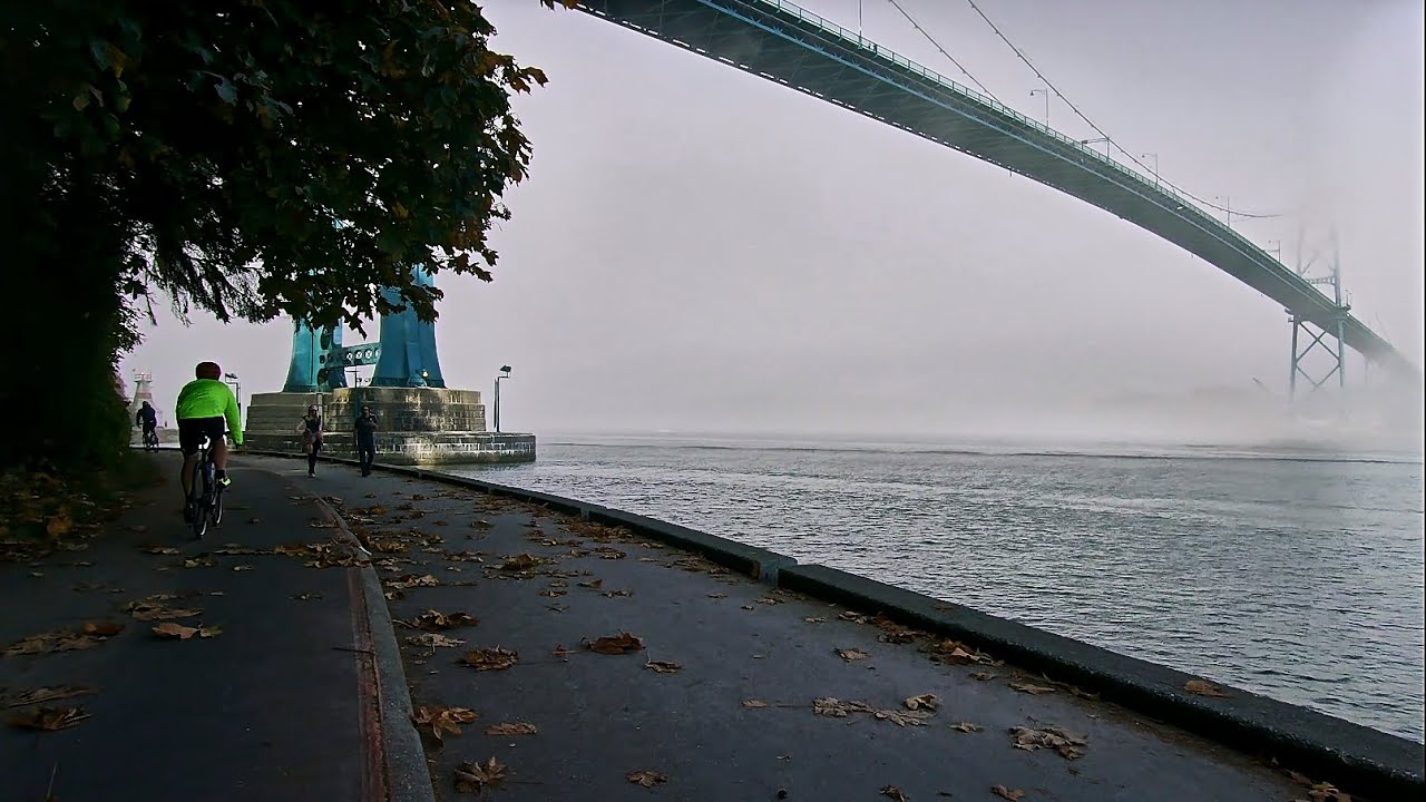 Downtown to Stanley Park Seawall Bike Ride - YouTube