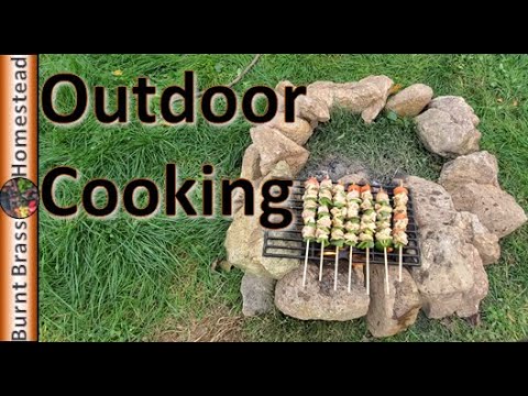 Building A Simple Fire Pit To Cook Dinner - YouTube