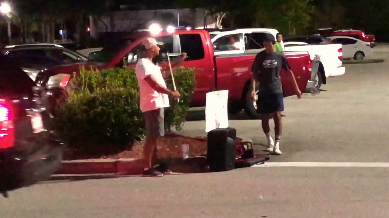 Homeless Man Playing His Violin Outside Walmart #2 - YouTube