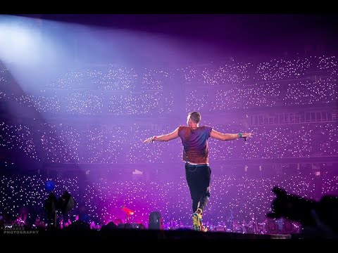 Coldplay--"Yellow" Live at NRG Stadium--Houston On 05/08/2022 - YouTube
