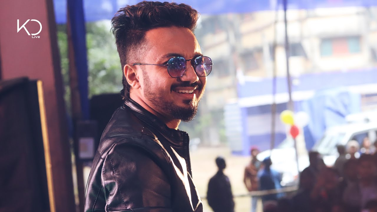 পুজোর শেষে সিঙ্গেল - Live | Keshab Dey | Triveni Devi Bhalotia College ...