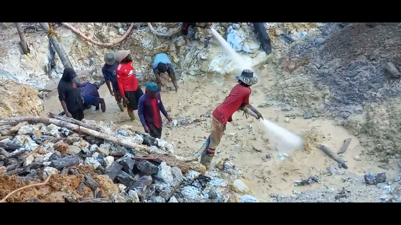 gold mining in Guyana South America - YouTube