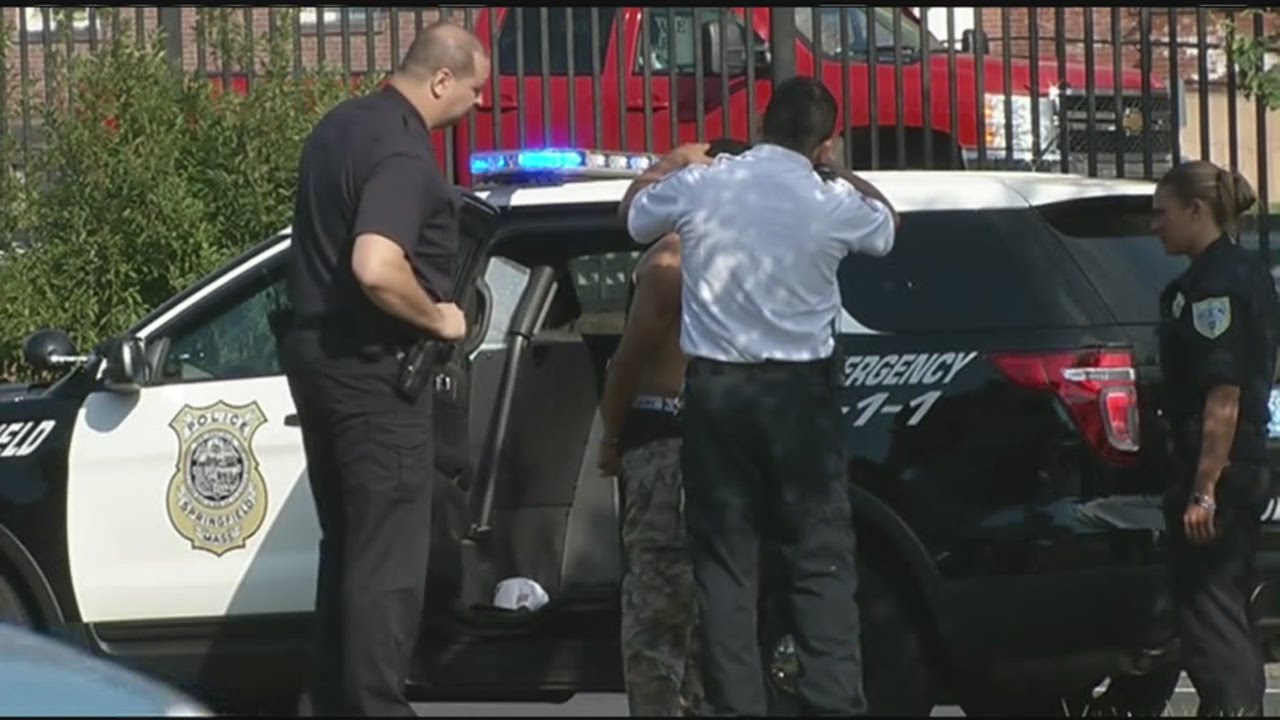 Man arrested after fight between 2 young women - YouTube