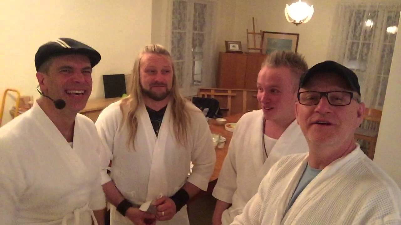 George Dieck med band före gig för AT-läkare i Hudiksvall. - YouTube