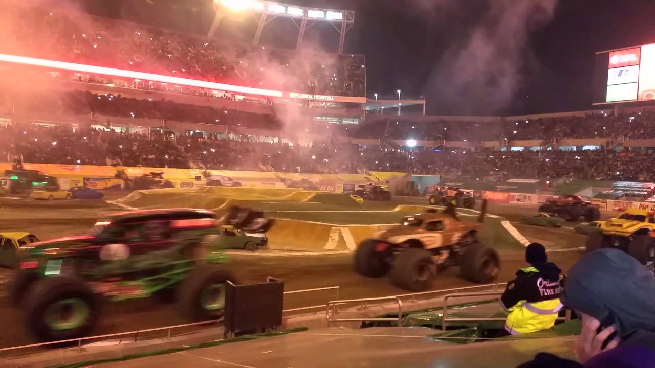 Monster Jam 2016 opening... - YouTube