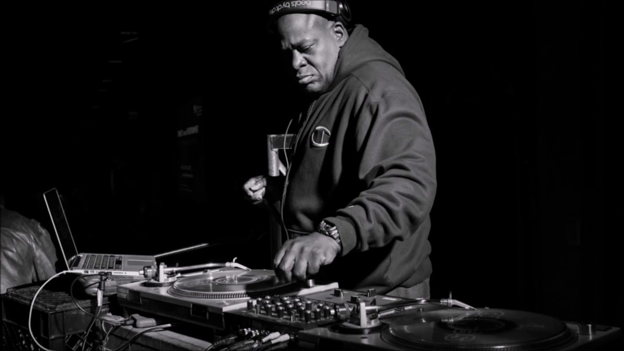 DJ Chuck Chillout on 98.7 Kiss-FM (Sept/5/86) - YouTube