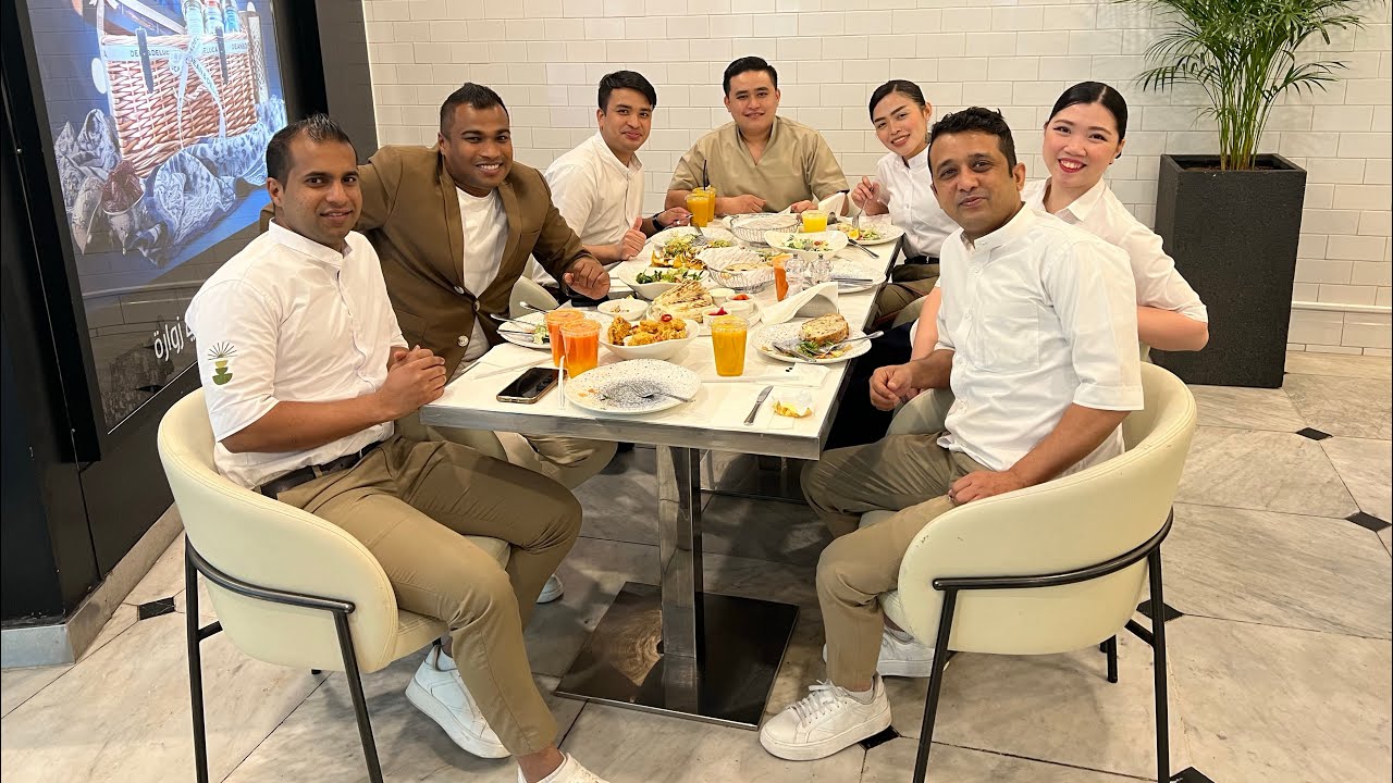 Dean & Deluca Avenues Kuwait - YouTube