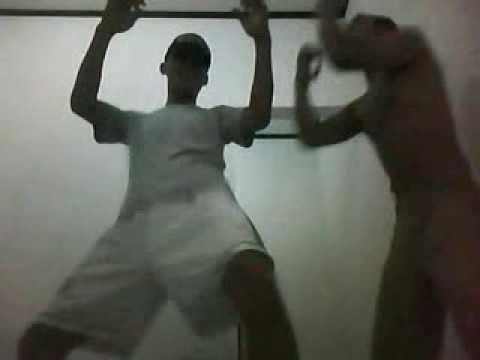 cessar joget telanjang