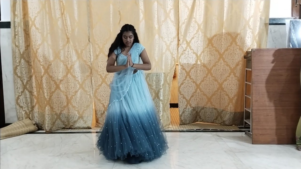 Beautiful dance performance on Jain bhajan during Daslakshn by Devanshi ...