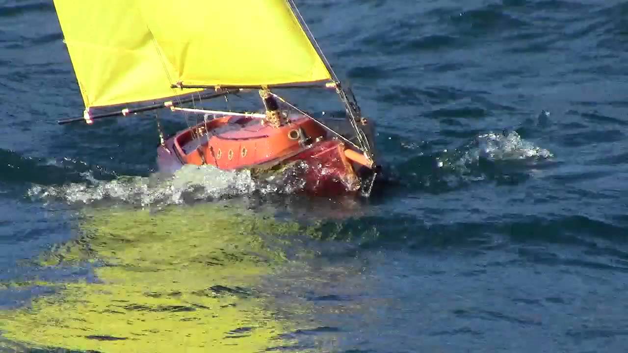 1717)-RC ocean sailing sloop. CHANNEL YOU TUBE: GIOVANNI TRIGOLO RC ...