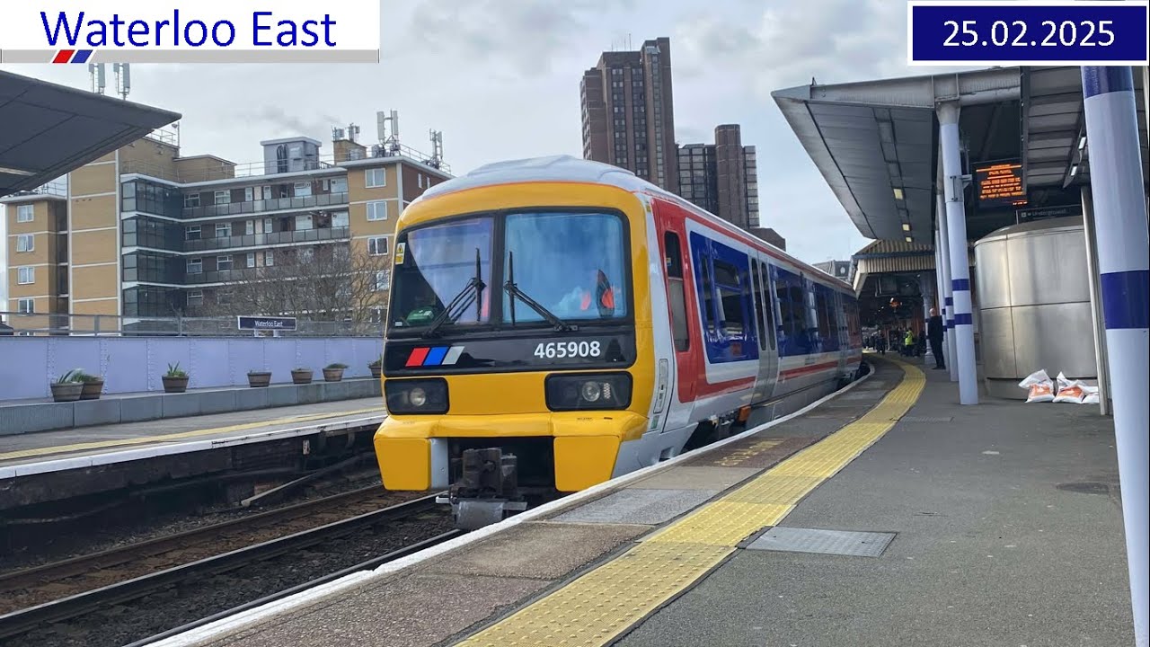 *Network SouthEast Class 465* Trains at London Waterloo East - 25.02. ...