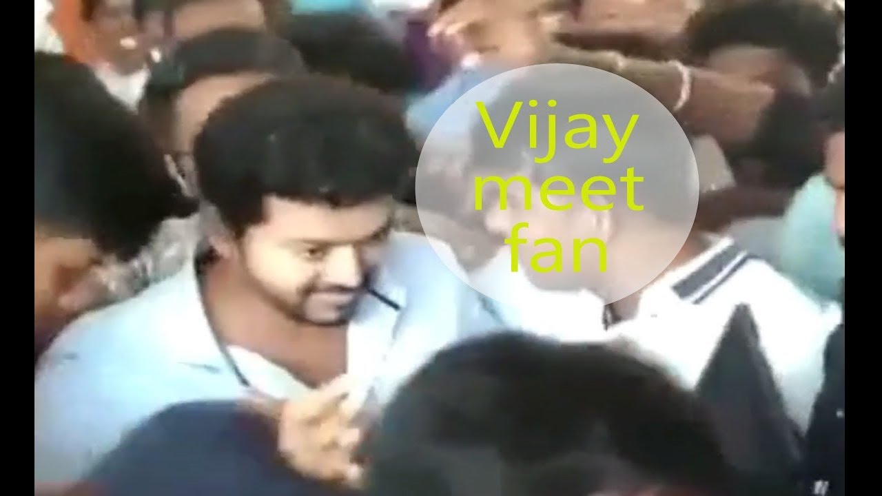 Thalapathy Vijay Arrived fan house - vijay simplicity - YouTube