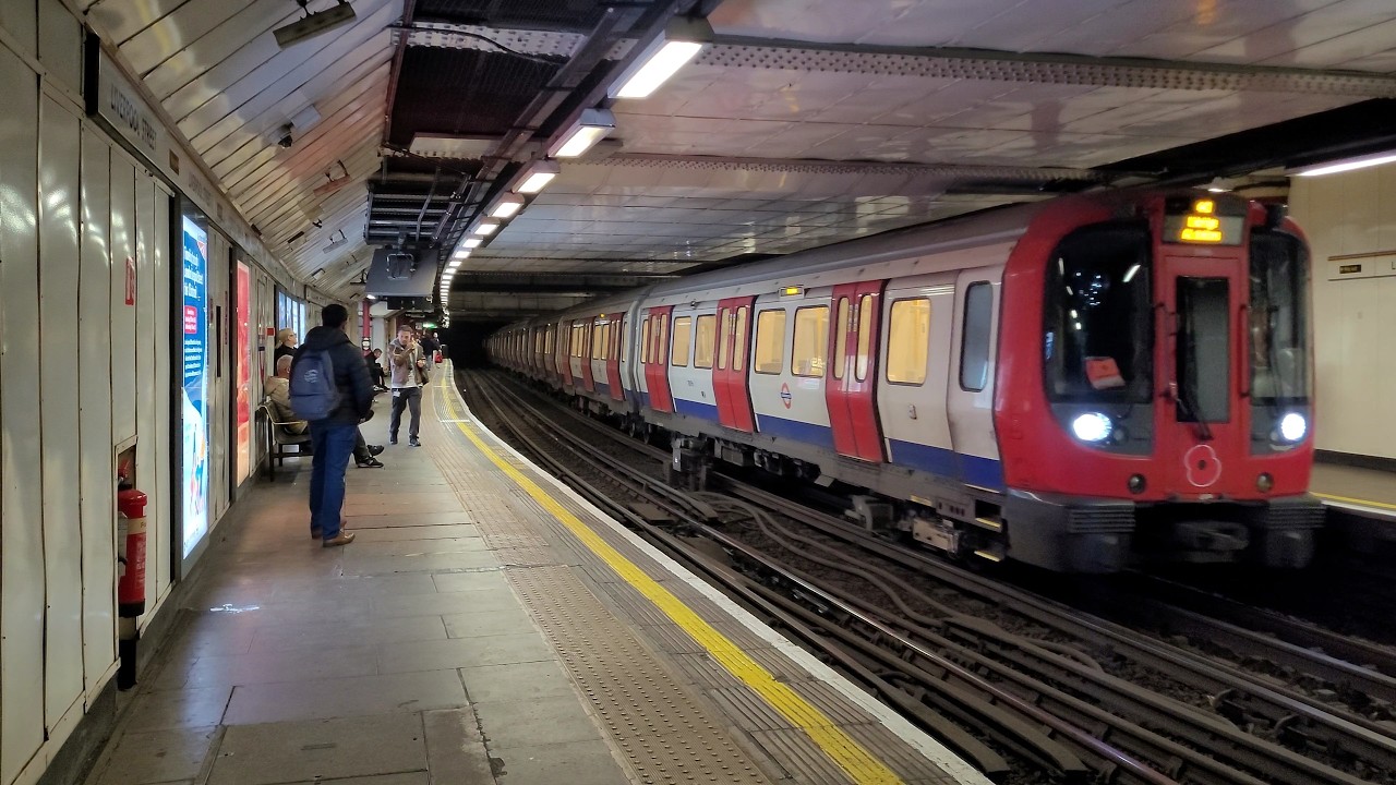 S7 and S8 Stock sound compilation | London Underground - YouTube