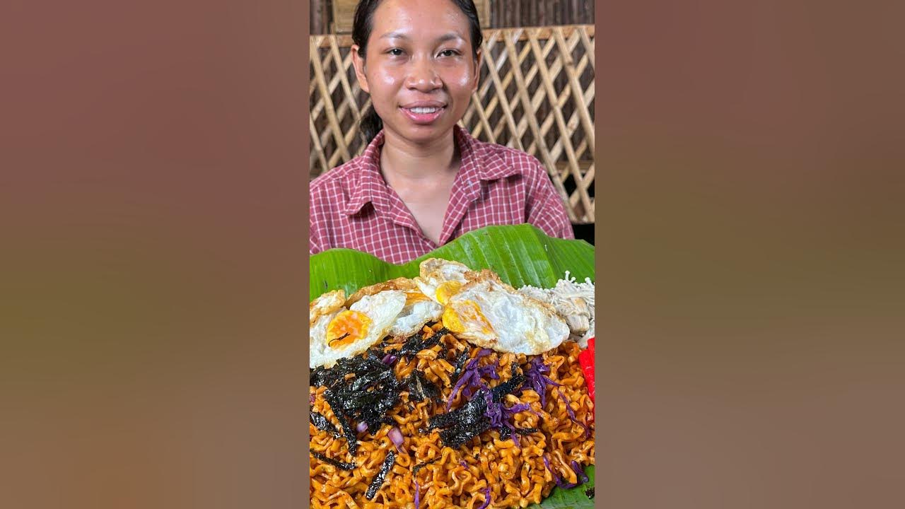 ងាយធ្វើលឿនរហ័យ ឆាប់បានហូប មីគោក Chhom Sreypach - YouTube