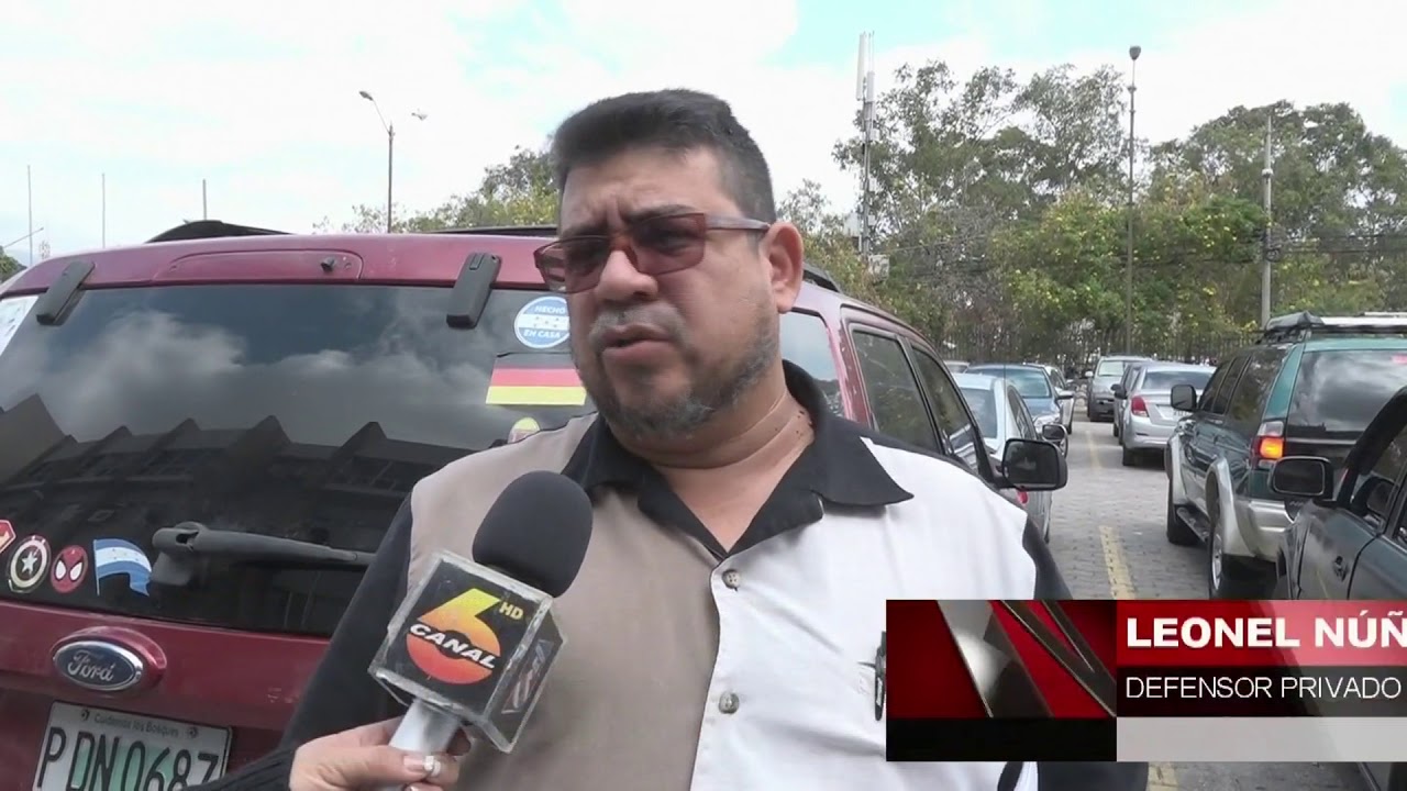 Presentan querella contra periodista Cesar Silva - YouTube