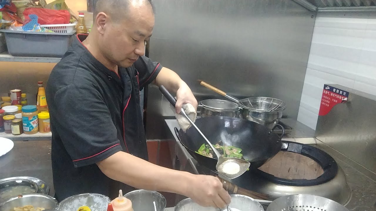 old man Cooking show skill in the Chinese restaurant 😘😘😘 - YouTube