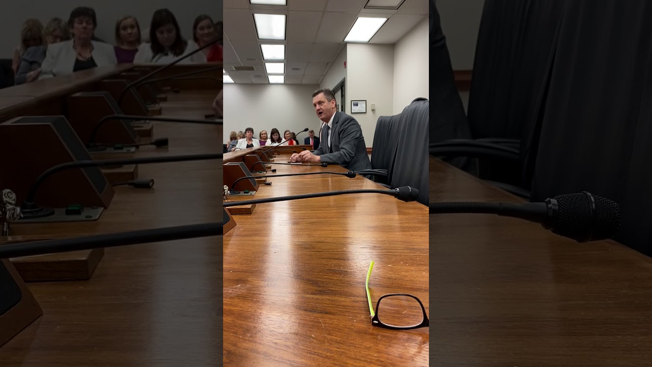 Republican Senator Tom Davis Supports The ERA - YouTube