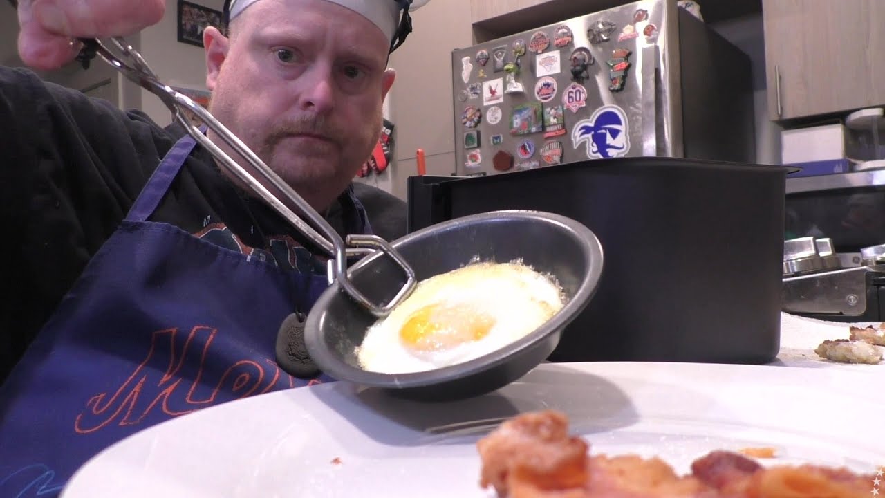 Tank Cooks Bacon and Eggs in the Air Fryer - YouTube