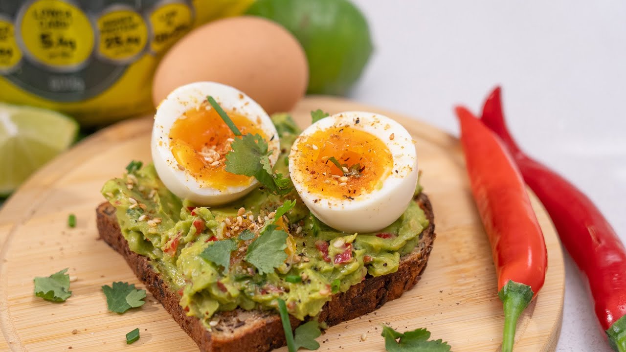 Chilli Eggs and Avo Smash Recipe - YouTube