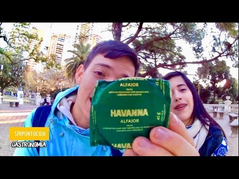 PROBANDO ALFAJORES ARGENTINOS POR PRIMERA VEZ