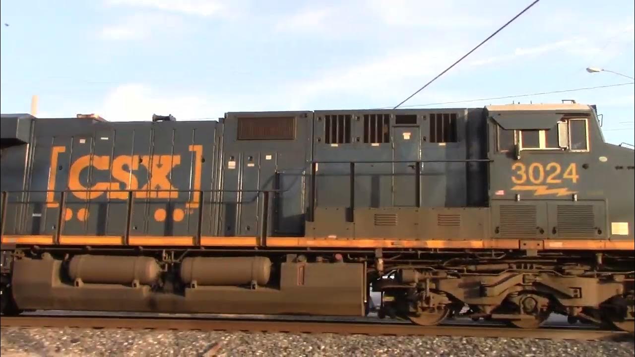 2/1/24 Near Lima, OH; CSX 3342 leads a mixed freight north - YouTube