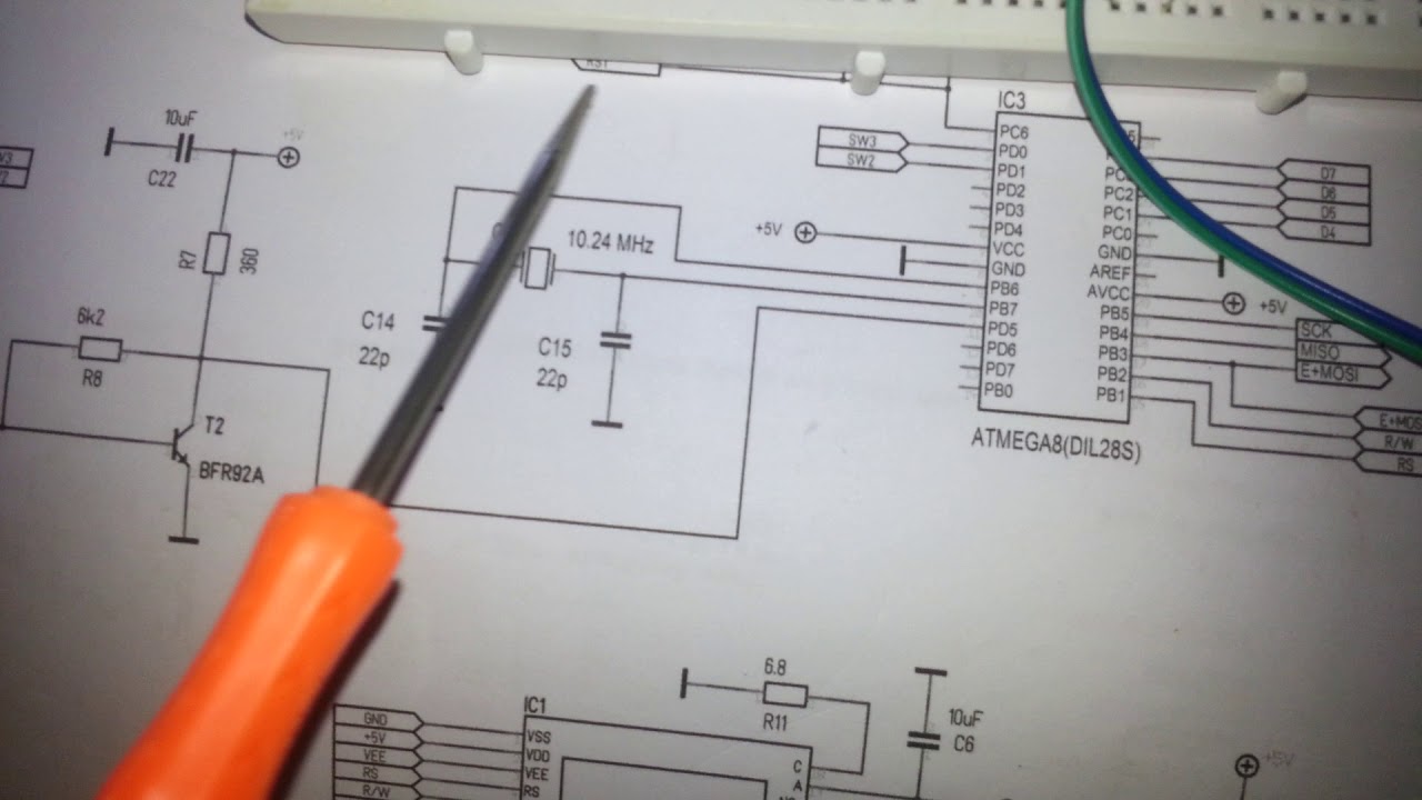 UHF/VHF frequency Counter by MC12080 PKRU over bfr92a Transistor - YouTube