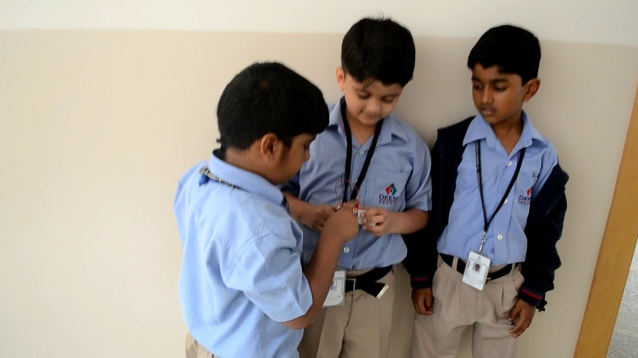 Deens Academy Breadboard kids - YouTube