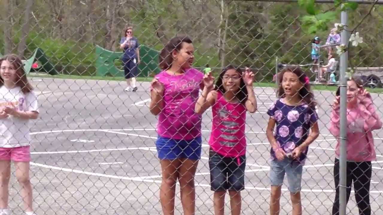 Julia's 3rd grade class at recess before the end of school 05/03/2013 ...