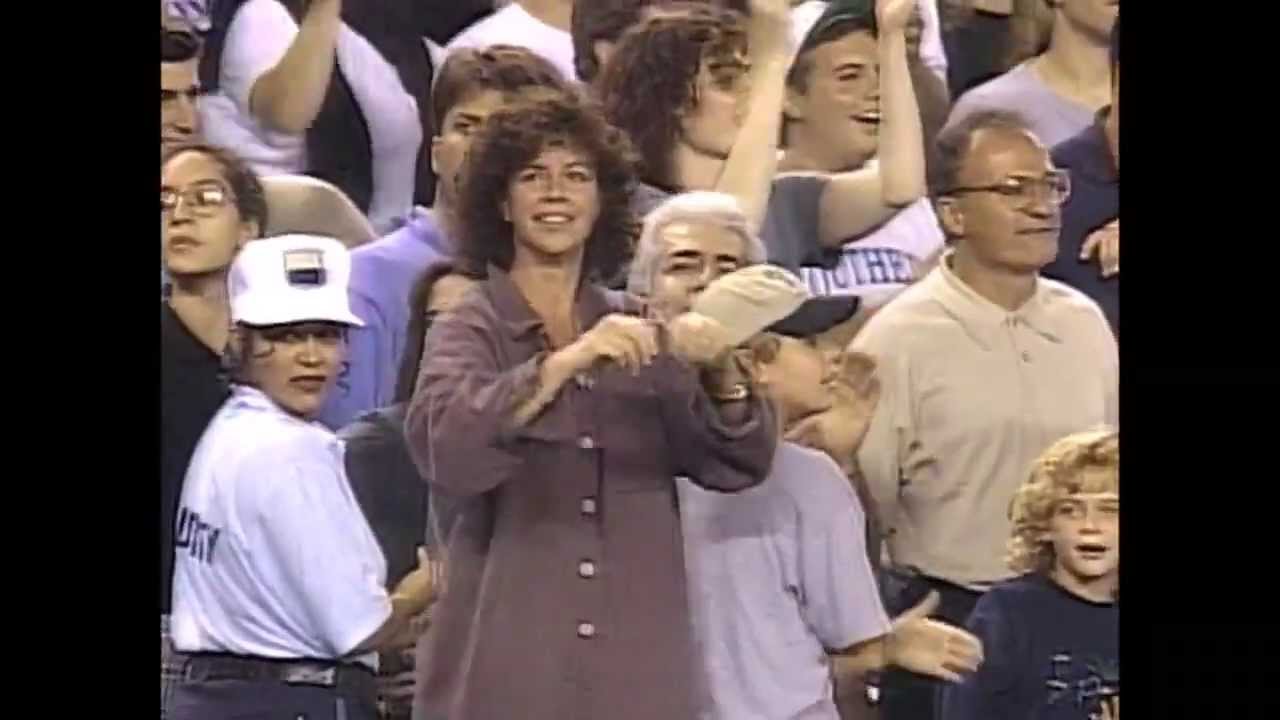 Macarena dance record set at Yankee Stadium in 1996 - YouTube